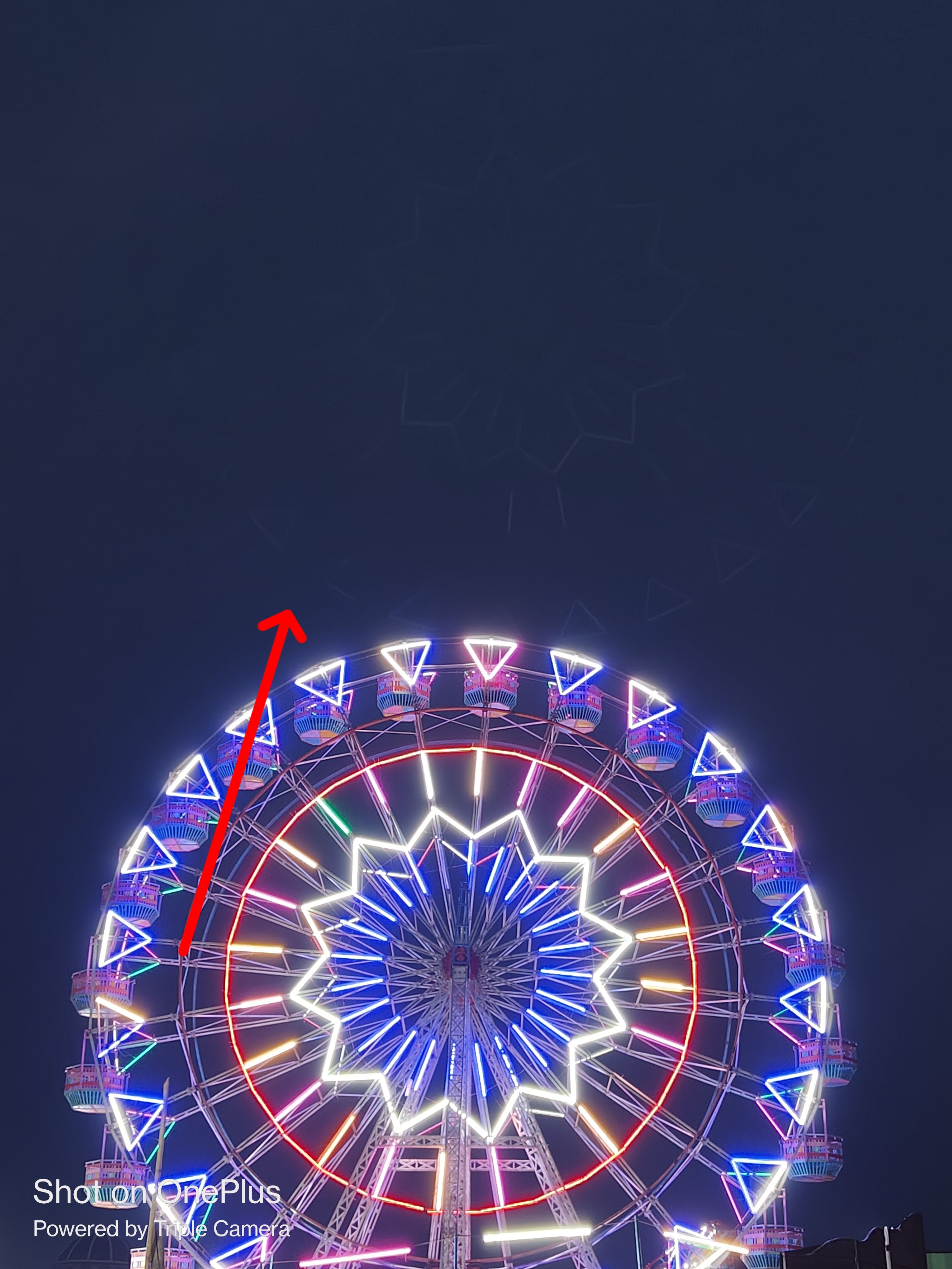 OnePlus 11R Camera lens reflect light