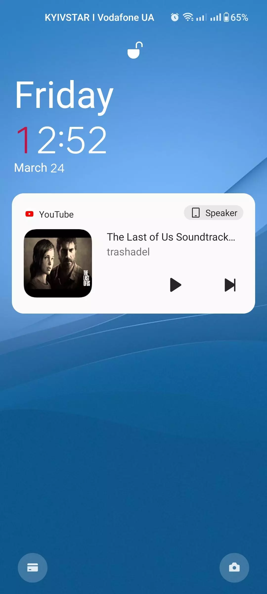 iphone player on lock screen