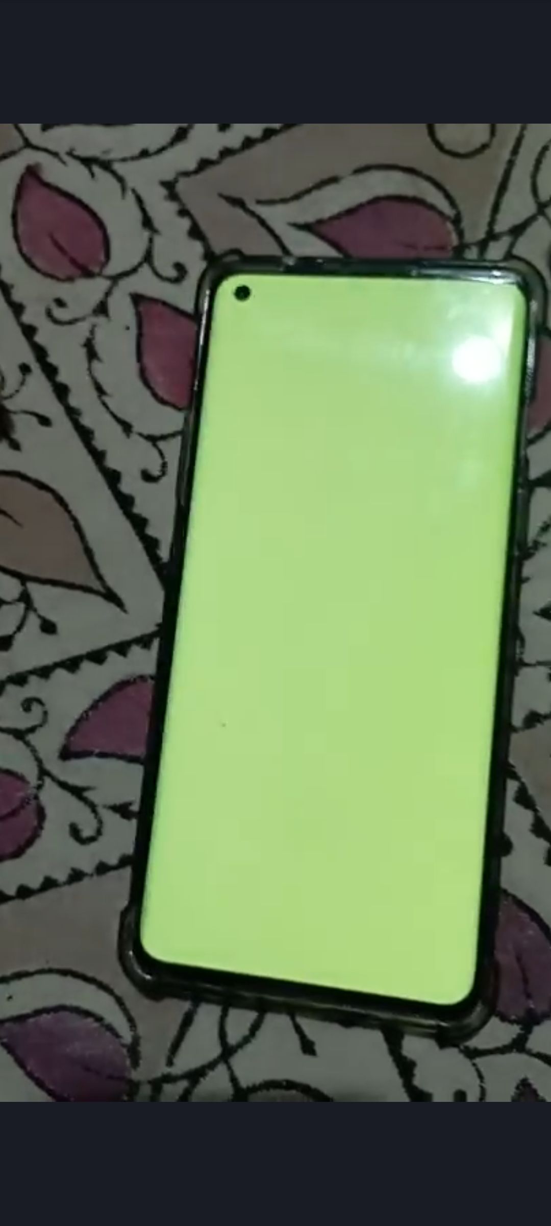 Oneplus 8 Green Screen Issue.