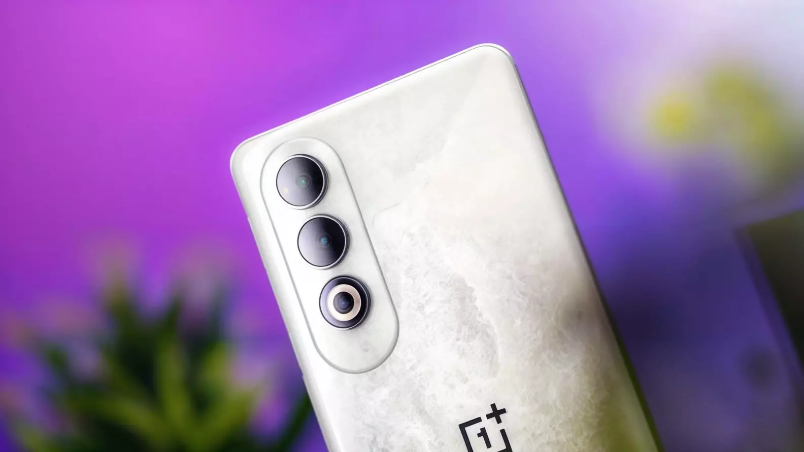 Box Contents of OnePlus Nord CE 4Image via: twitter/Dhananja