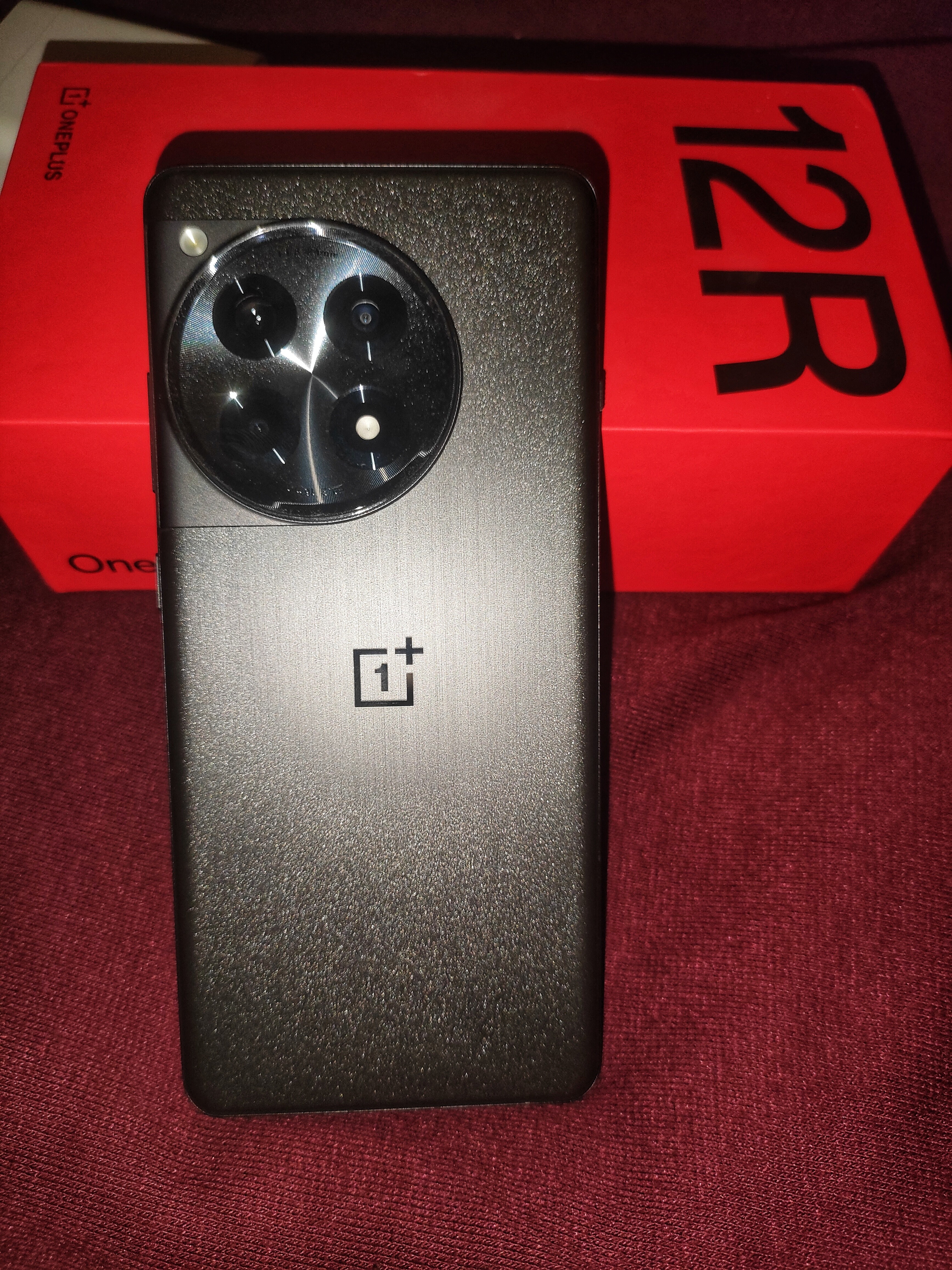 OnePlus 12R Review: Where Everyday Performance Meets Budget-Friendly Appeal