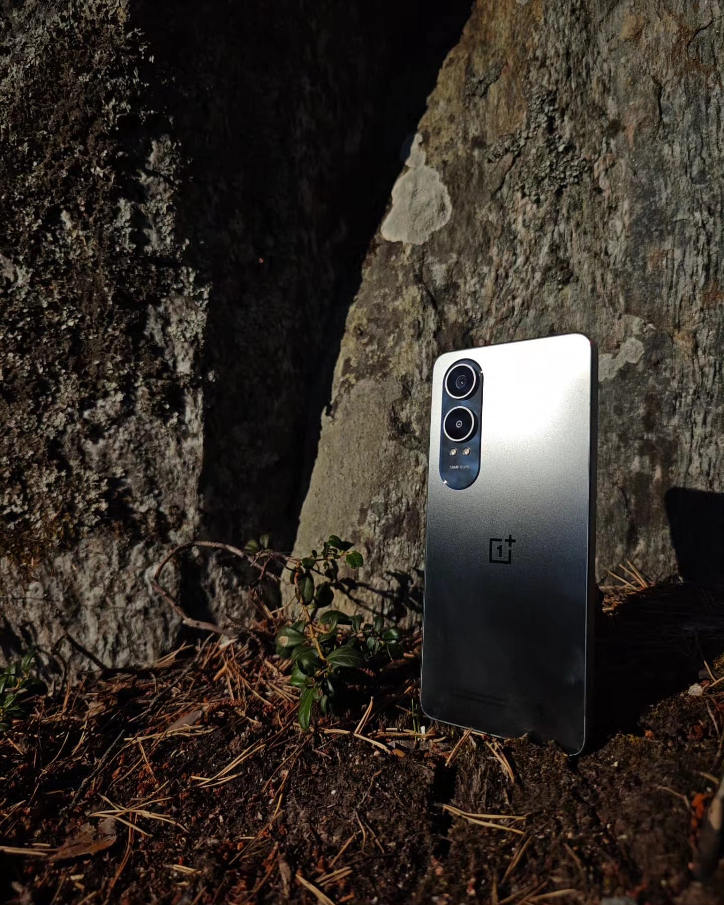 The OnePlus Nord CE4 Lite 5G in my hands 😍