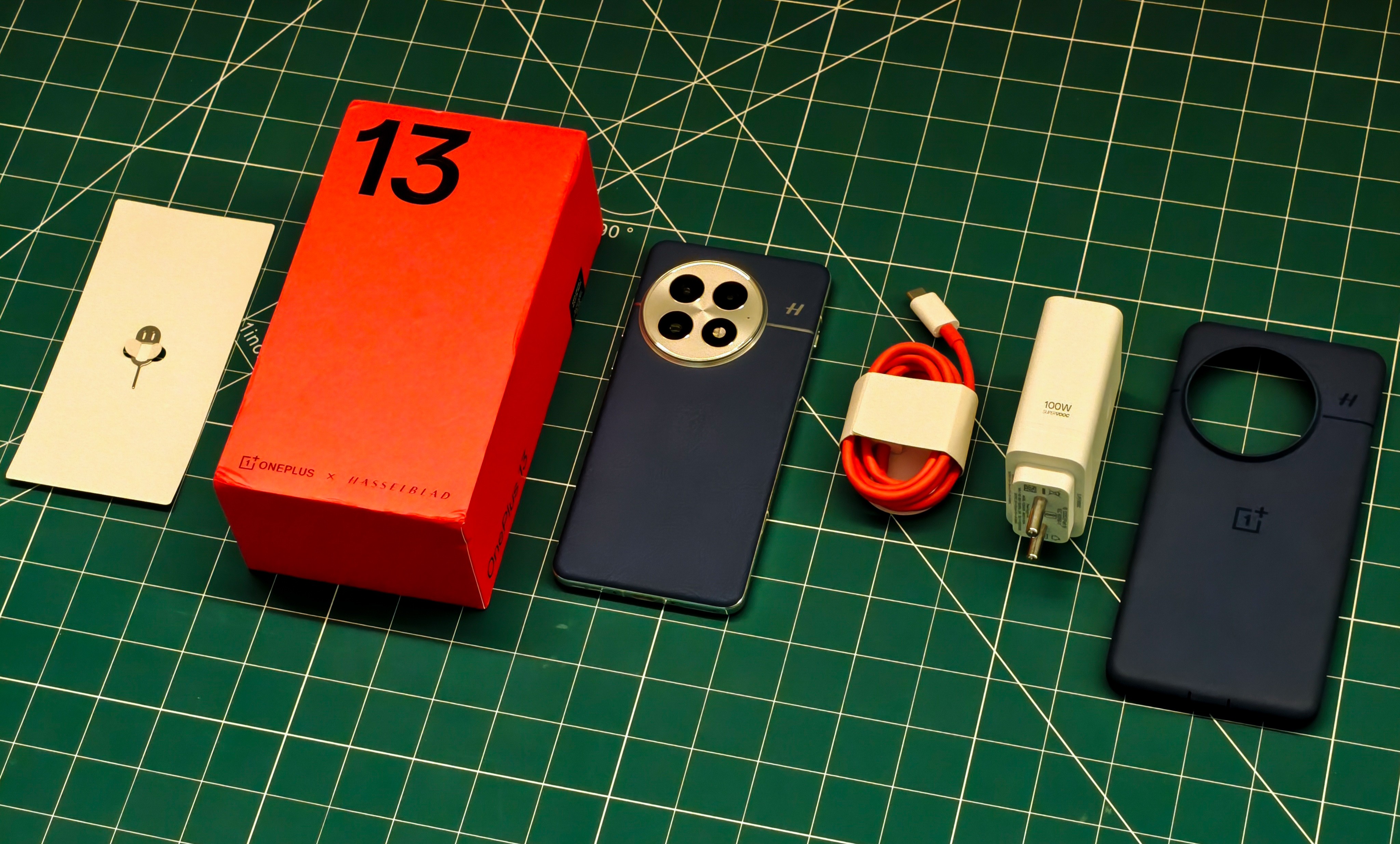 [The Lab] OnePlus 13 Full Review: Flagship Killer? More Like A True ...