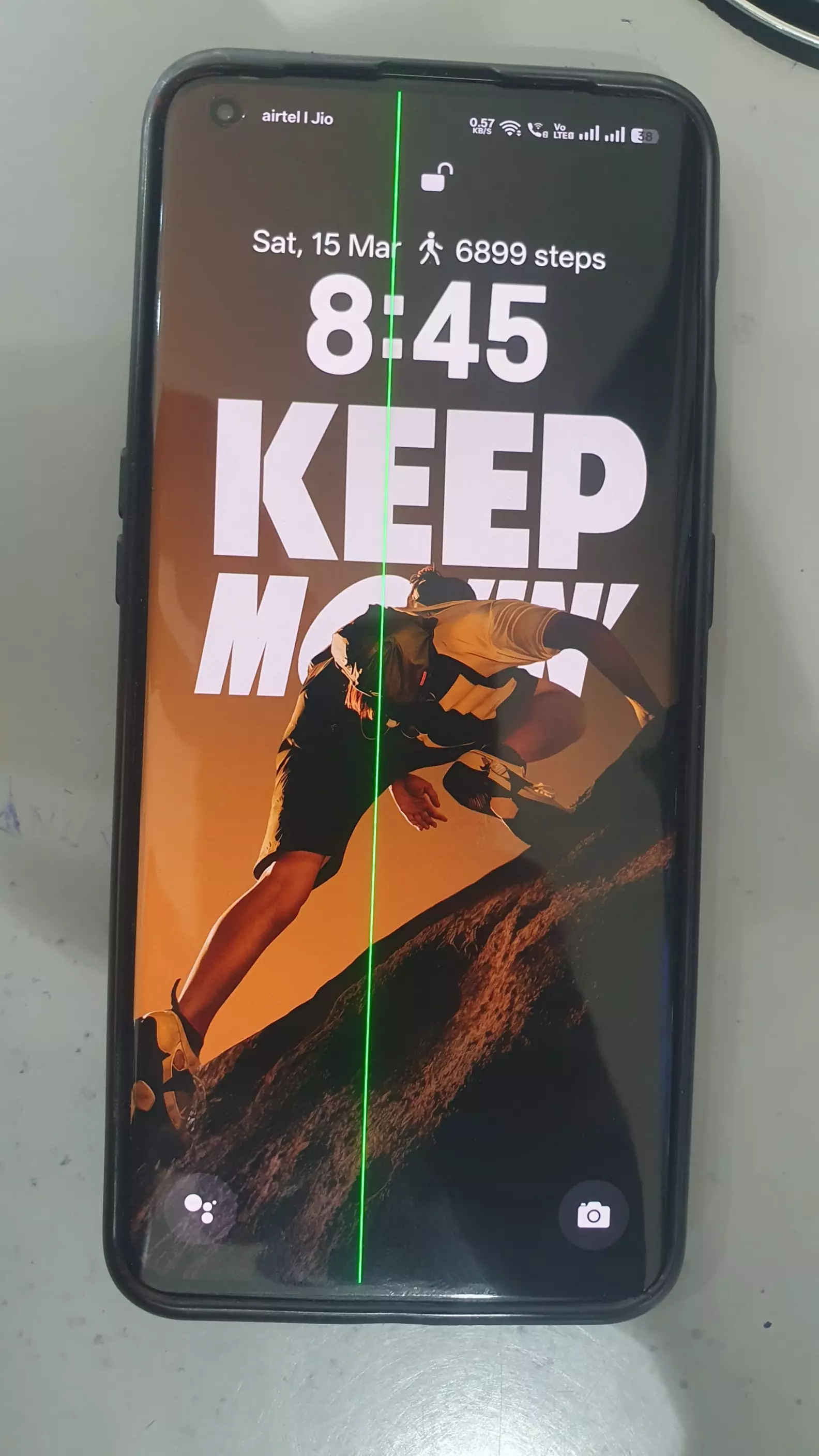 This evening my OnePlus 10 Pro show's a green line issue aft