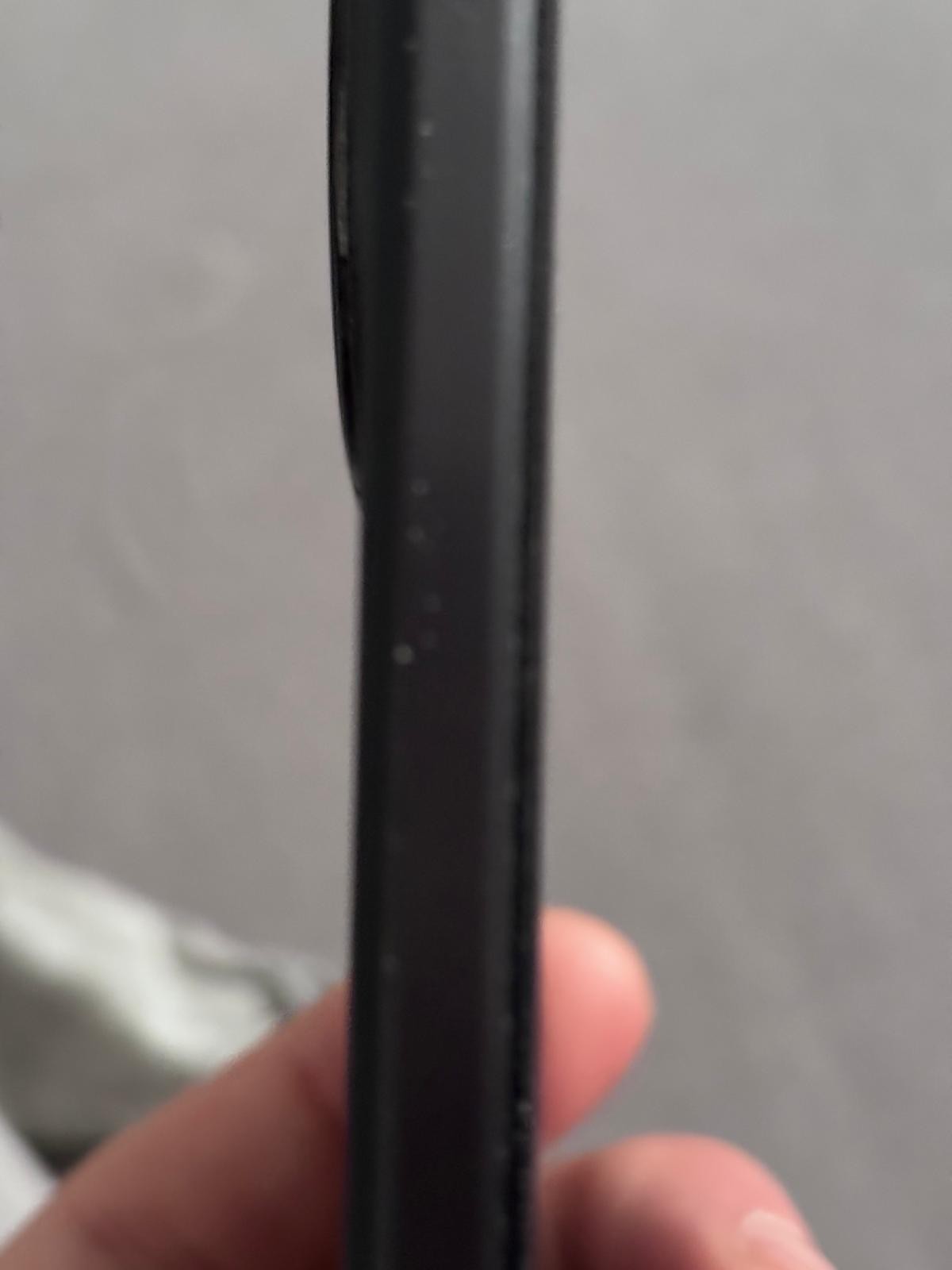 Scratches on the frame Oneplus 13