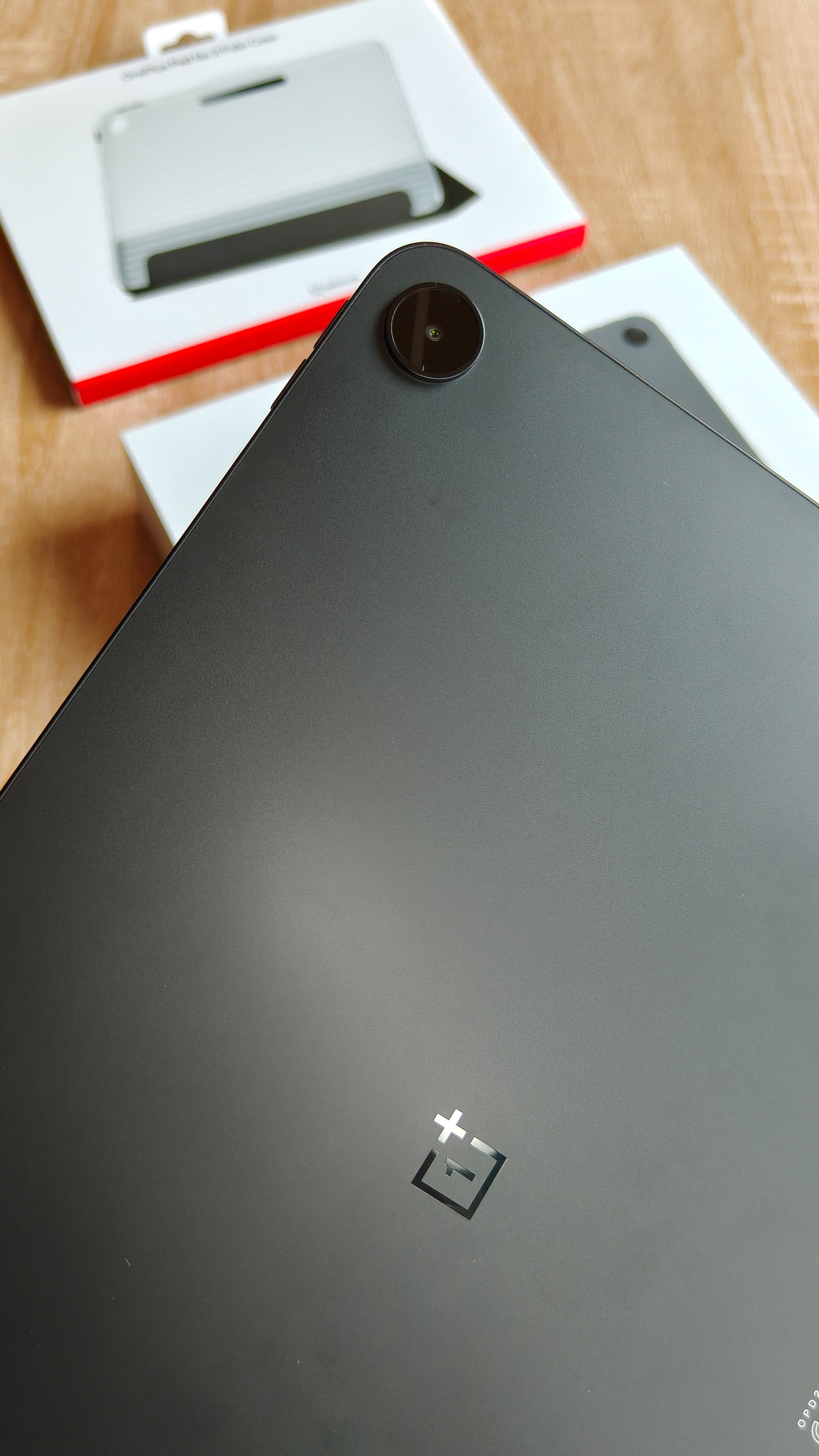 Unboxing the OnePlus Pad GO 2 (and accessories)
