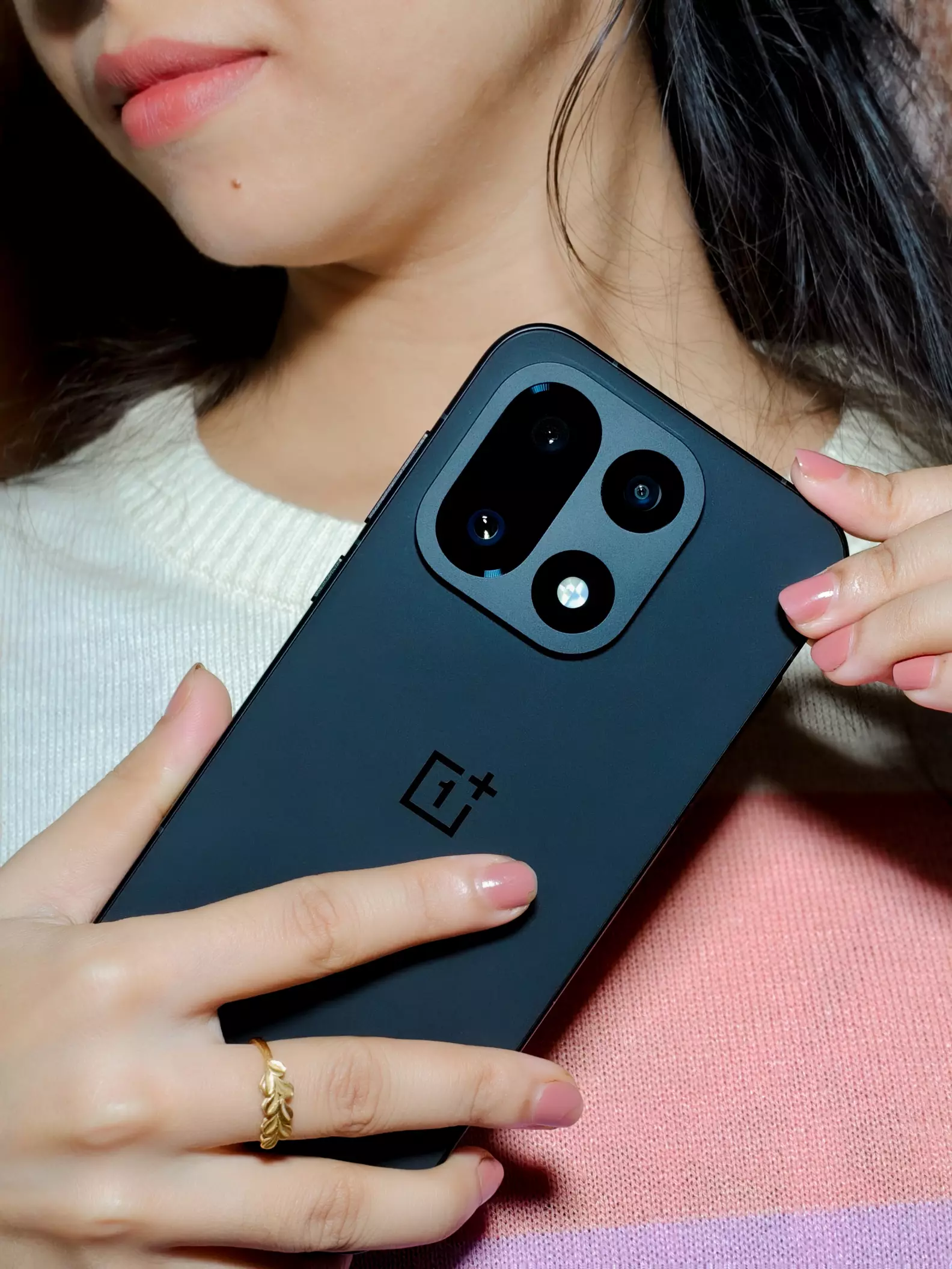 [The Lab] OnePlus 15 – Unboxing & First Impressions