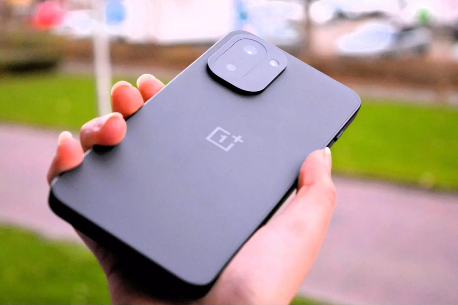 [The Lab] : The OnePlus 15R Camera Quietly Surprises First, and then ...